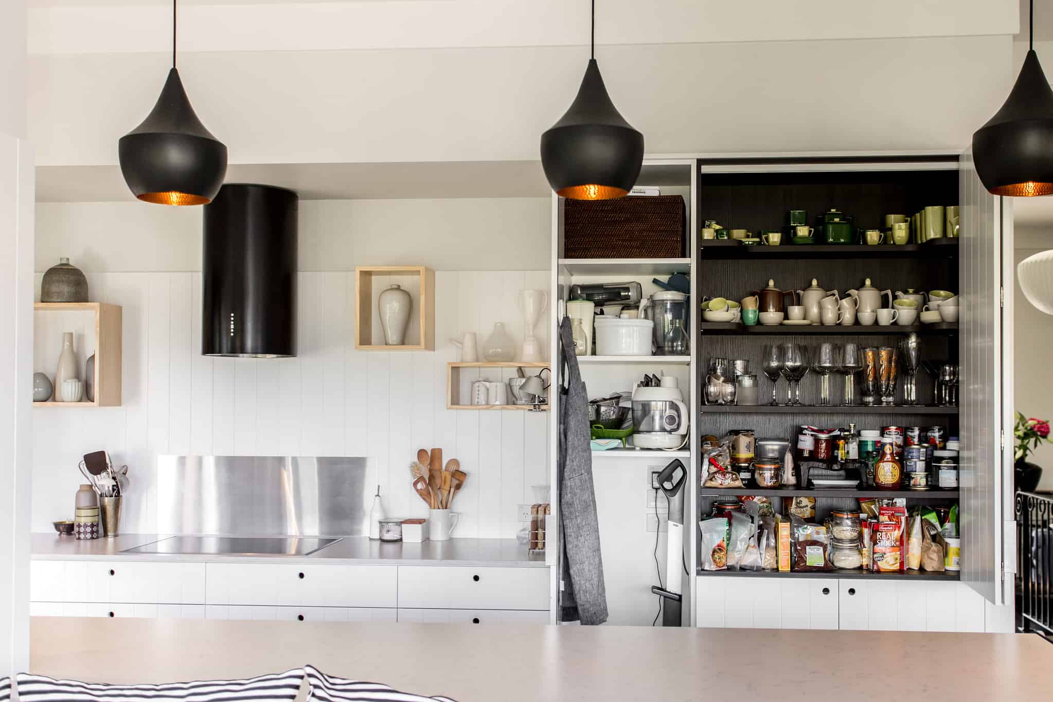 Smart Storage Solutions in an Intelligent Kitchen – Hettich Cabinetry ...